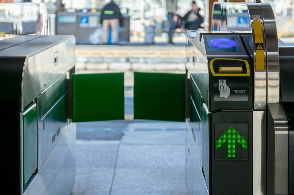 How to Use the Mobile Suica App: Setup, Charging, and Use in Japan