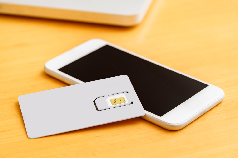 Japan SIM Card Guide 2026: Best Options for Tourists and Long-Term Visitors